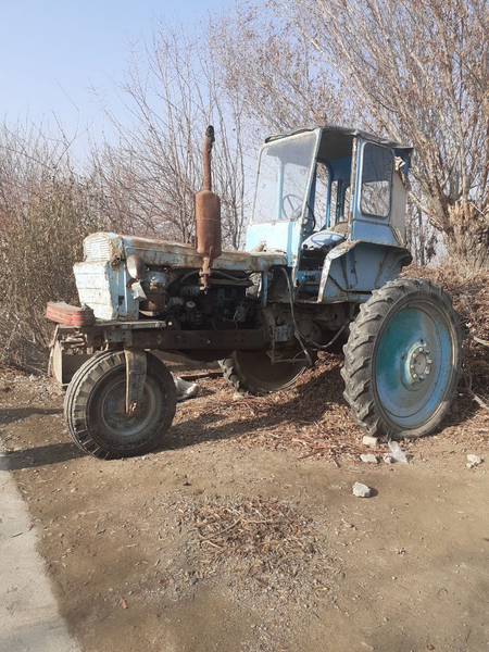 Traktor 28 holati yaxshi
