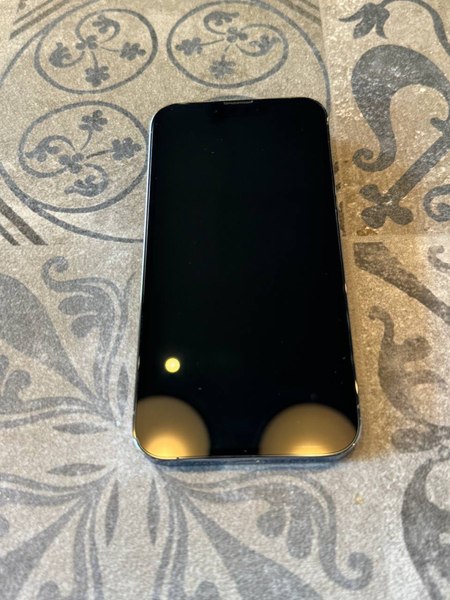 Iphone 13 pro 256 gb v idealnom sostoyanii