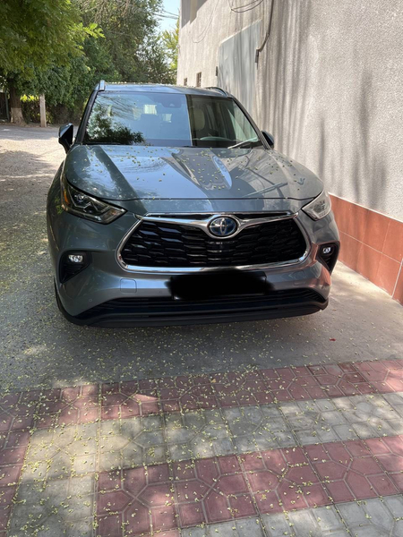 Toyota Highlander hybrid 2021