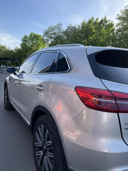 Hongqi HS5 AWD (4x4) 2022 srochna sotiladi‼️‼️