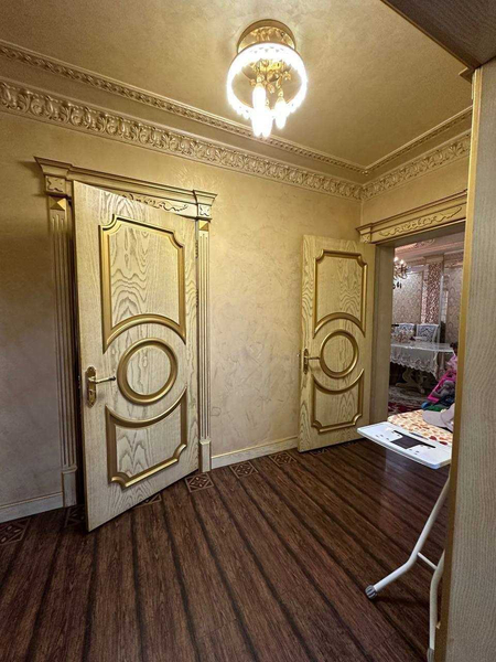 Продается квартира на себзаре , 3-х комнатная , 83м2, спецплан