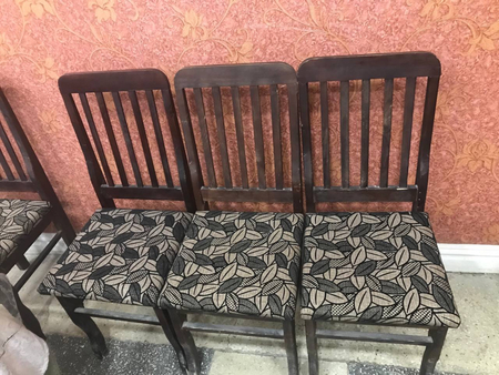 Срочно продаются Стол и стулья