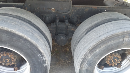 Kamaz tegach sotiladi
