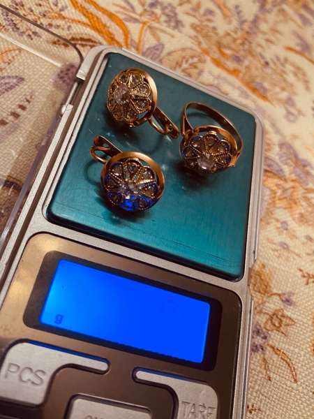 Komplekt izdeliya uzuk zirak 5mln 8gram