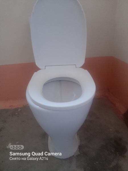 Унитаз срочно продам