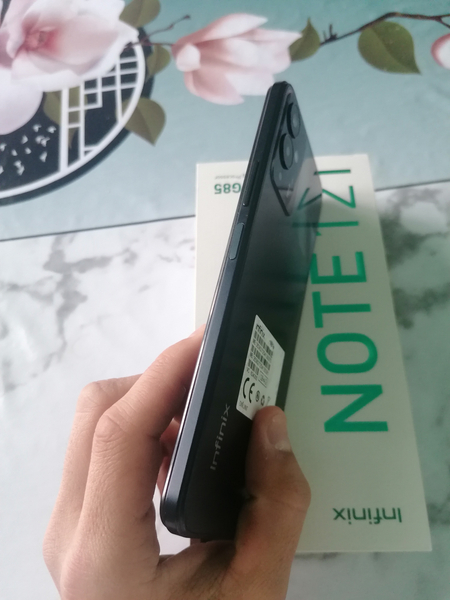 Infinix Note 12i