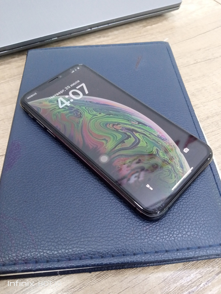 Iphone XS 64 gb sostoyaniya zor
