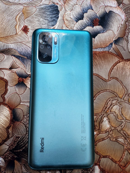 Redmi note 10 4G sotiladi srochna