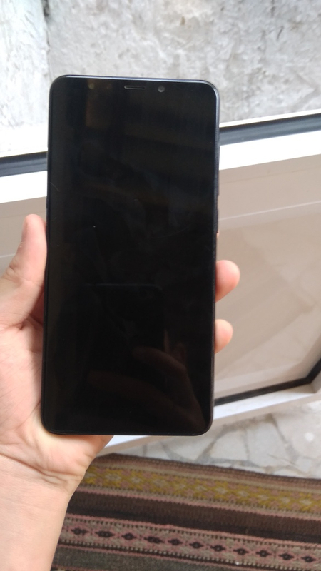Redmi 5 16gb kabrobkasi toʻliq