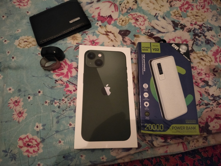 iPhone 13  yengi karobka