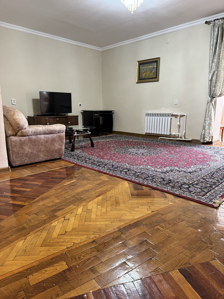 Сдам в Аренду квартиру  4/4/4  130м2 спец план