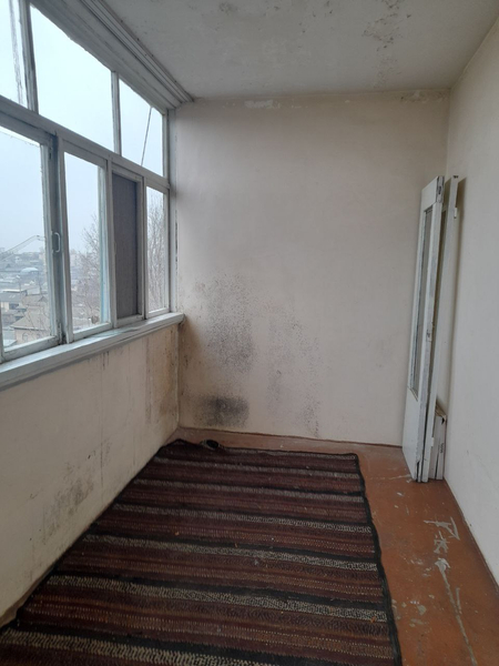 Dom sotiladi 2 xonali yangiyol shaxar beruniy 3 kv 16