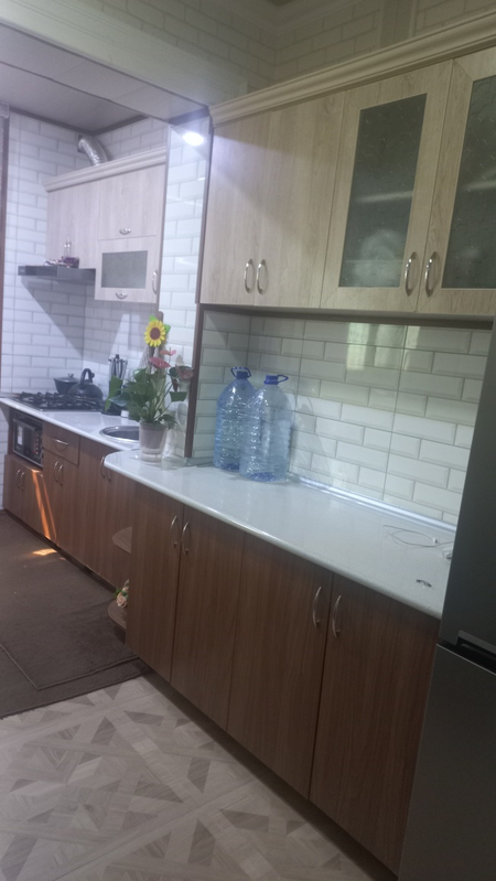Продаётся Б/у кухонный гарнитур