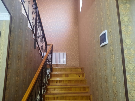 Продаётся коттедж 4 соток.  Работак