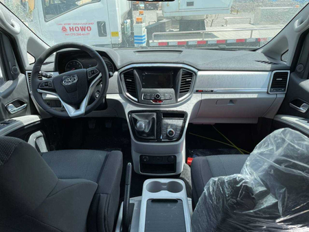 JAC M3 9 orindiqli B kategoriyada haydaladi