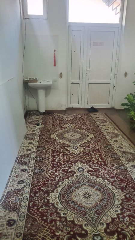 Uy sotiladi. 6 sotih namunali uylardan. Qibray
