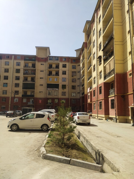 Продам коробку 65 квм. В Яшнабадскои р-не