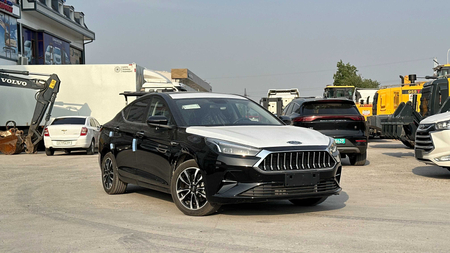 JAC J7 Luxury Comfort 1,5 turbo motor malibudan yasxhi moshina kredit!