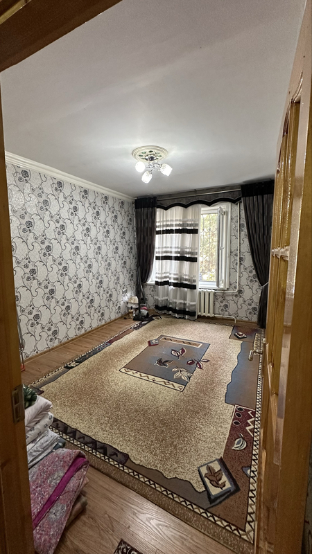 Yunusobod 3 xonali g’ishli 1 etaj uy sotiladi