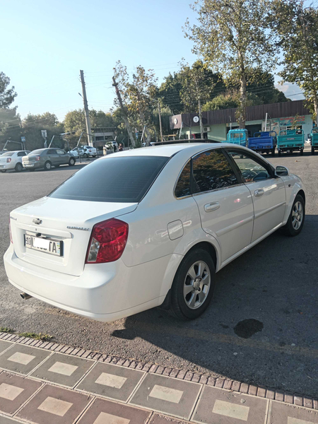 Chevrolet Lacetti сотувда