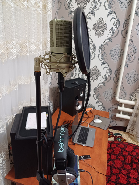 Tayor studiyo srochni sotiladi 5 milon som noutbuksiz