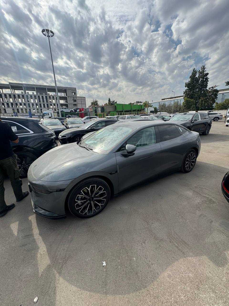 Zeekr 007 4WD sotiladi