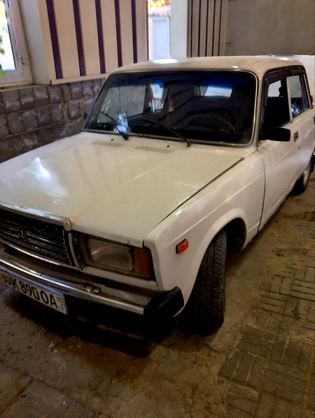 Ваз 2107 сотилади.1987 йил.Прапан.