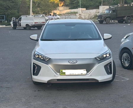 Электромобиль Hyunday ioniq ful pozitiya