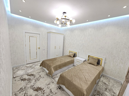 Продается 4 ком. Квартира площадью 140 кв.м. На Бульваре ор. УВД