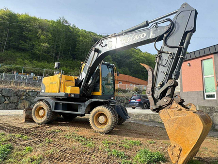 Excavator Volvo EW145 Gidromolot+ kichik kovush