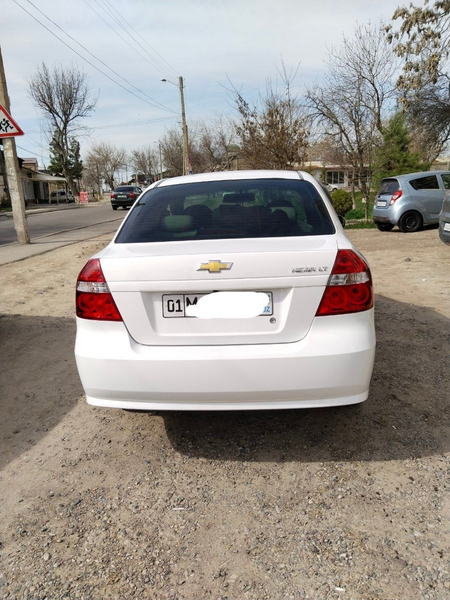 продаю нексия 3 автомат