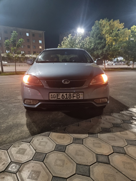 Jentra sotiladi holati yaxshi metan gazi bor 20% kraskasi bor 8800 $