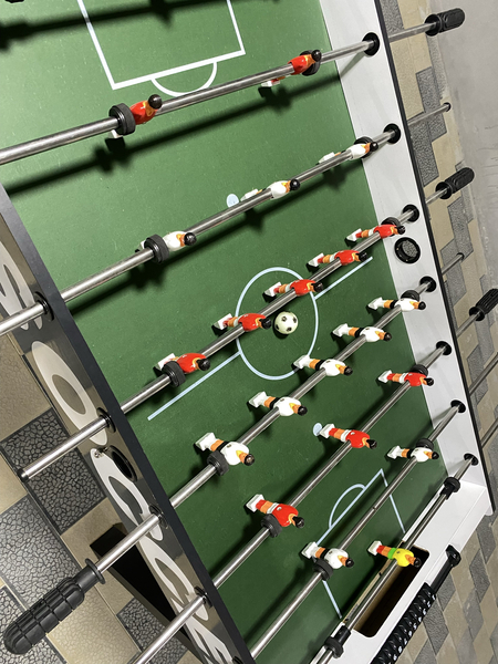 Football stol o’yini