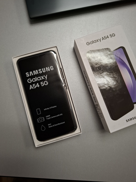 Продается Samsung Galaxy A54 8/256 Black в идеальном состоянии