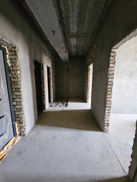 2 xonali 85m² 7-qavat sotiladi.