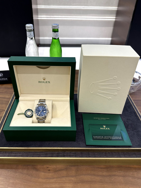NEW Rolex Datejust 36mm Steel and White Gold 126234 Blue Motif
