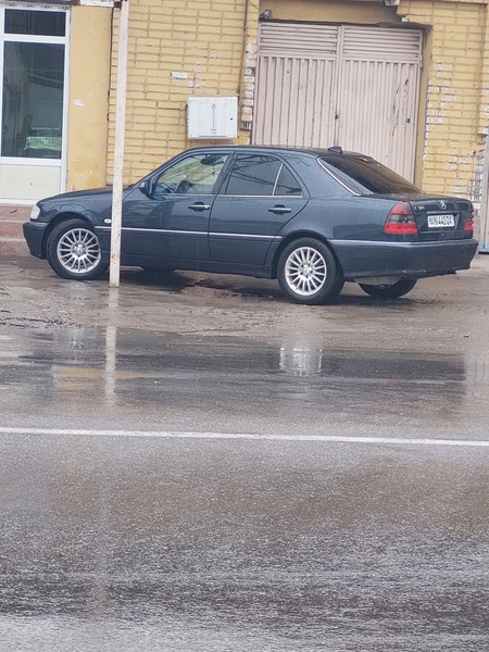 Mercedes benz w202