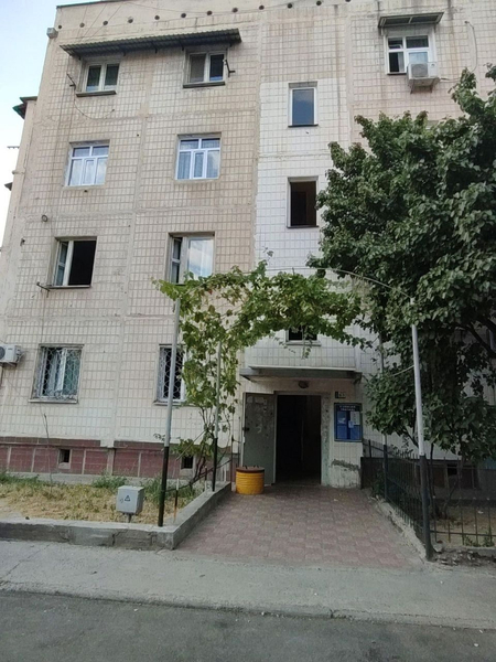 Алгоритм-30 1-хоналик 38м² 3-қават 5-қаватли тозза уй сотилади
