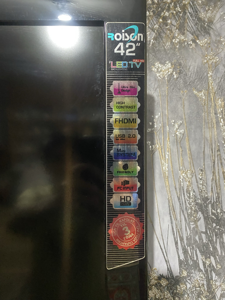 Телевизор ROISON 42 Led