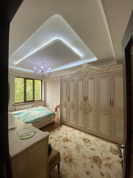 Кора Камиш 2/3 да 3 хона 2 этаж 4 этажка дом сотилади.