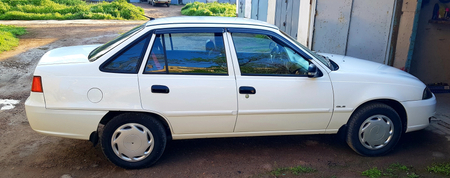 Nexia 2  SOHC GLE