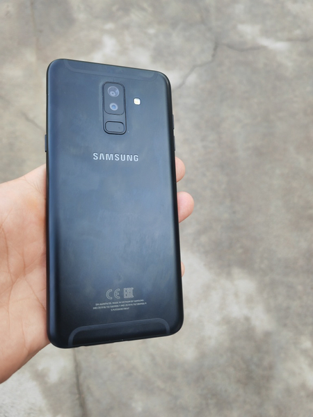 Samsung a6 plus sotiladi