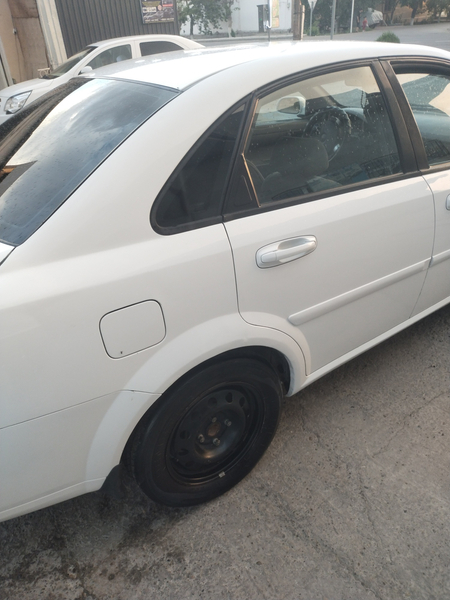 Lasetti1.8 gazi bor