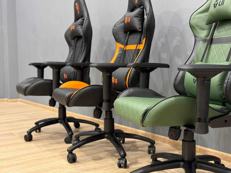 Продаётся игровой геймерский кресло от компании LII