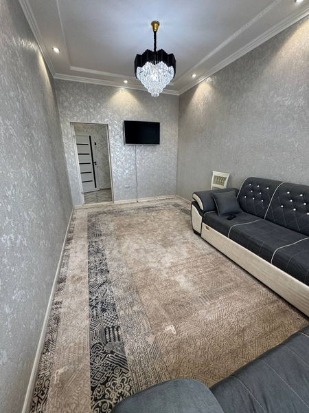 Uy sotiladi novostroyka lux