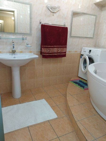 Продается 2 ком квартира Ц-5 с мебелью срочно