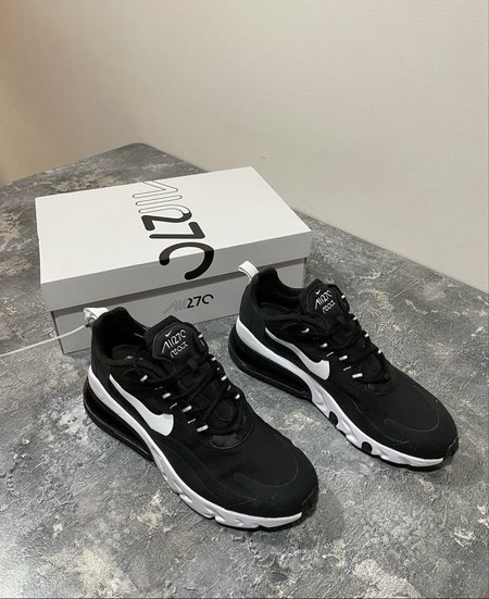 Nike Air Max 270 React (9,5 US)