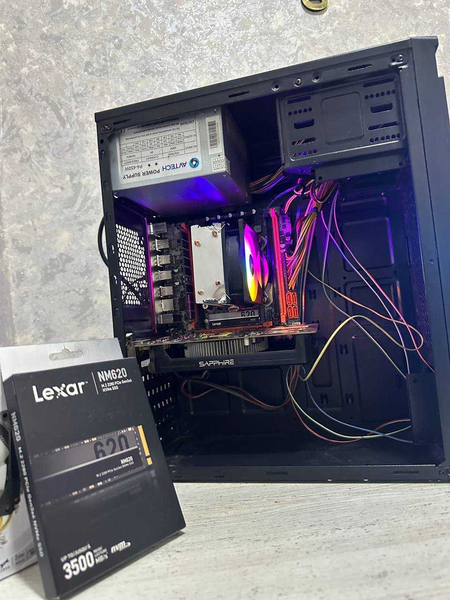 Игровой 10 ядерный кейс/ 16 gb ddr4 / Lexar m2 512gb/ Rx 460 4gb