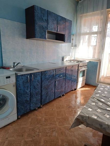 КАДЫШЕВА, дворец Авиастроителей, Лисунова продаётся 3-х комн квартира