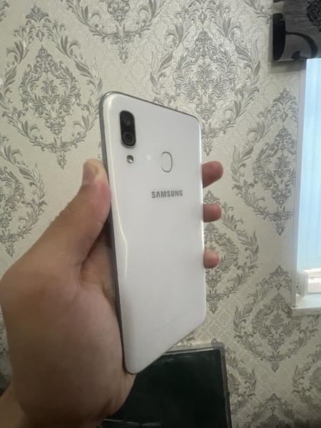 Samsung A30 sotiladi